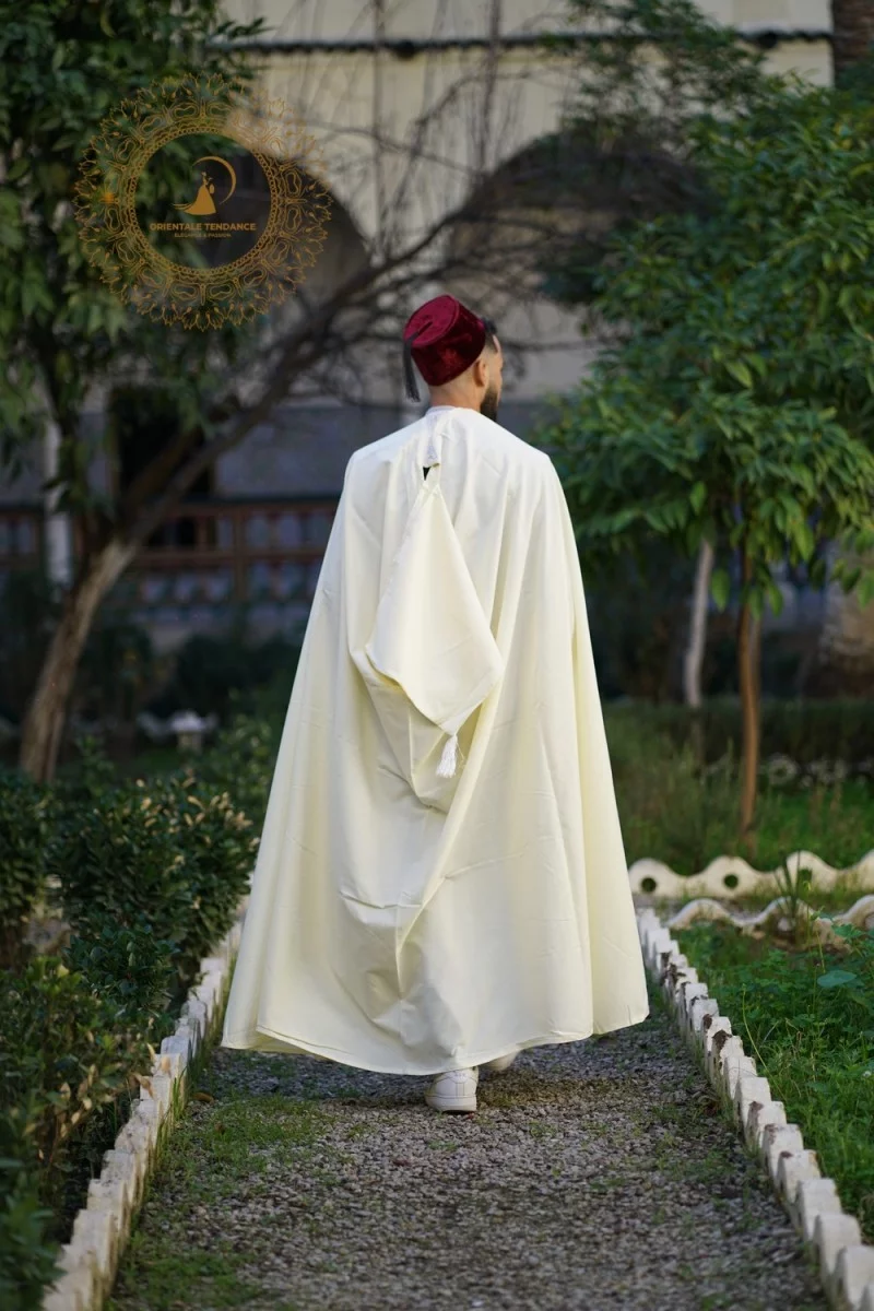 Algerian burnous of circumstance in Laine