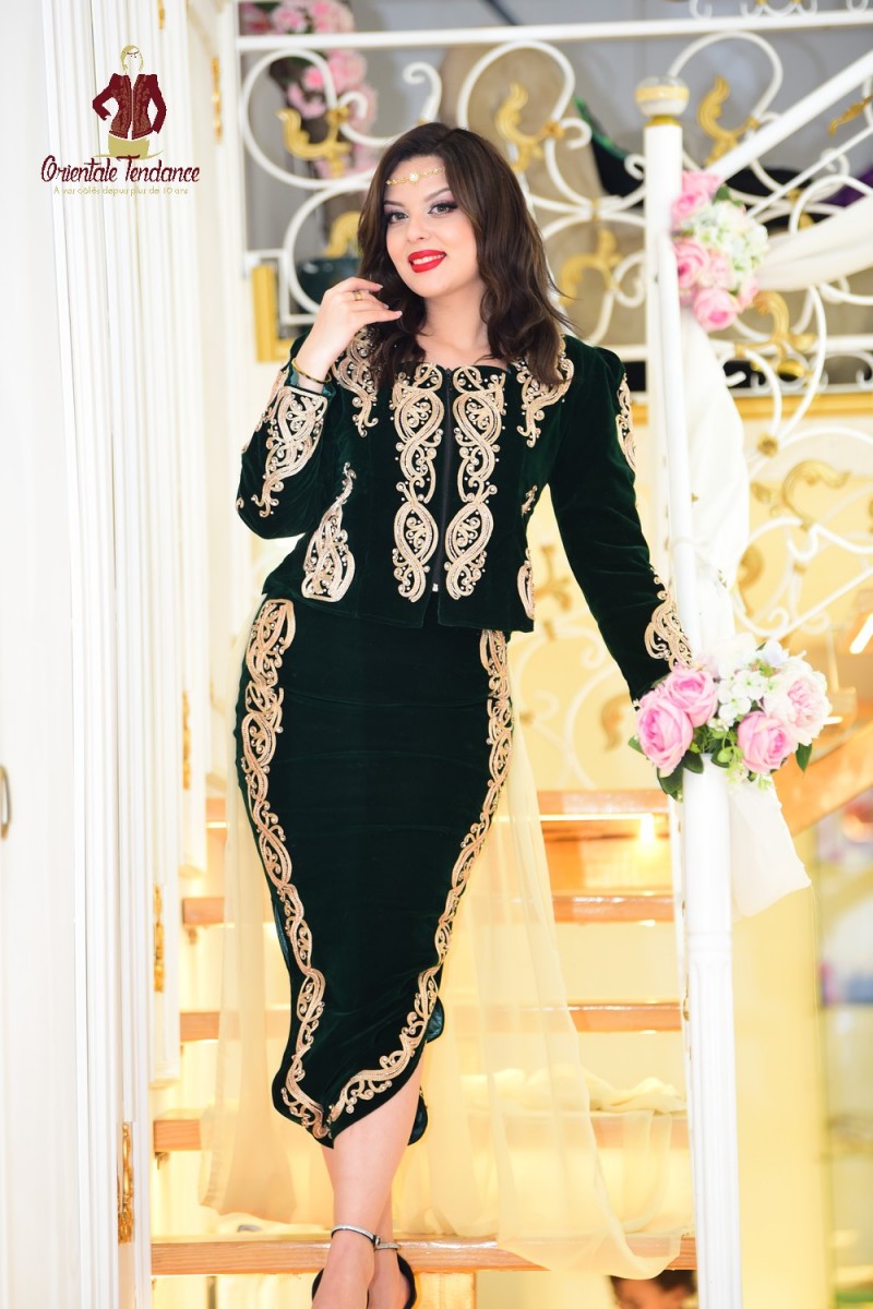 Superb Algerian Karakou Manele with its detachable train